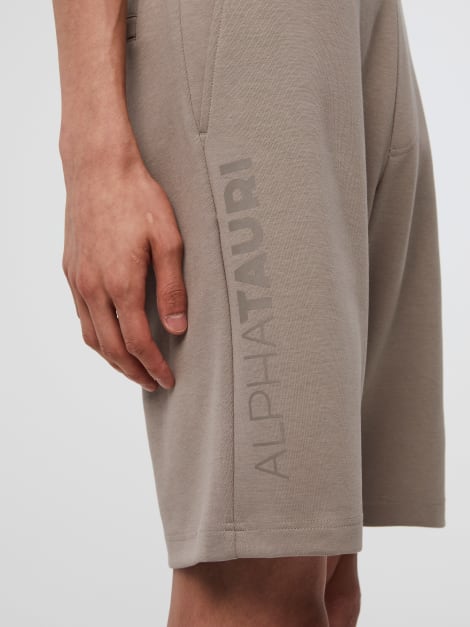 Sweatshorts mit charakteristischem Logo | PHERS V1.Y8.01 | Taupe ...